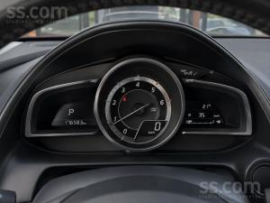 Red Mazda CX-3 2016 in Riga, with an engine capacity of 1.50 L and mileage of 176 thousand km for 10450 €, photo 26 on AUTOMOTO.COM.LV