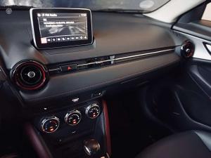 Red Mazda CX-3 2017 in Utena, with an engine capacity of 1.50 L and mileage of 126 thousand km for 13650 €, photo 37 on AUTOMOTO.COM.LV