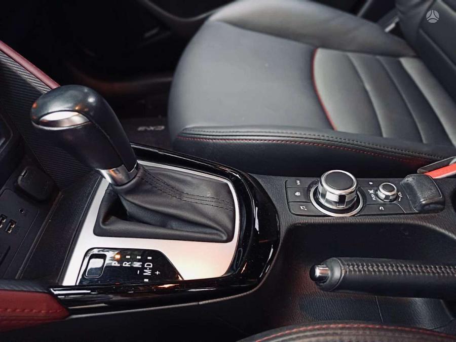 Red Mazda CX-3 2017 in Utena, with an engine capacity of 1.50 L and mileage of 126 thousand km for 13650 €, photo 47 on AUTOMOTO.COM.LV