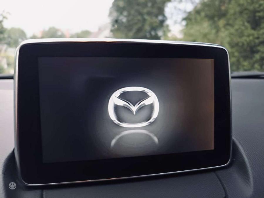 Red Mazda CX-3 2017 in Utena, with an engine capacity of 1.50 L and mileage of 126 thousand km for 13650 €, photo 52 on AUTOMOTO.COM.LV