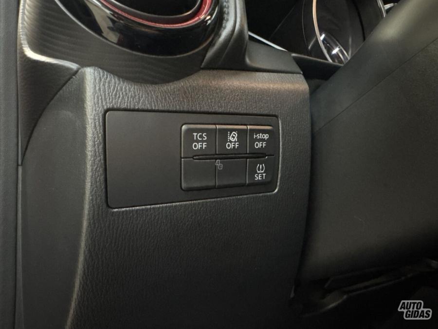 Red Mazda CX-3 2018 in Vilnius, with an engine capacity of 2.00 L and mileage of 62 thousand km for 17500 €, photo 17 on AUTOMOTO.COM.LV