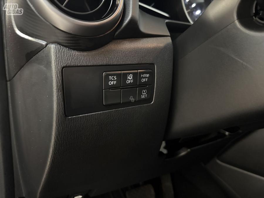 Red Mazda CX-3 2018 in Vilnius, with an engine capacity of 2.00 L and mileage of 38 thousand km for 17500 €, photo 17 on AUTOMOTO.COM.LV