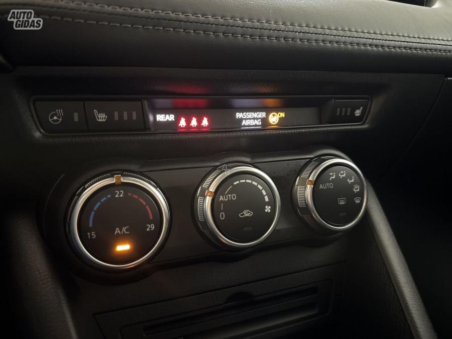 Red Mazda CX-3 2018 in Vilnius, with an engine capacity of 2.00 L and mileage of 38 thousand km for 17500 €, photo 19 on AUTOMOTO.COM.LV