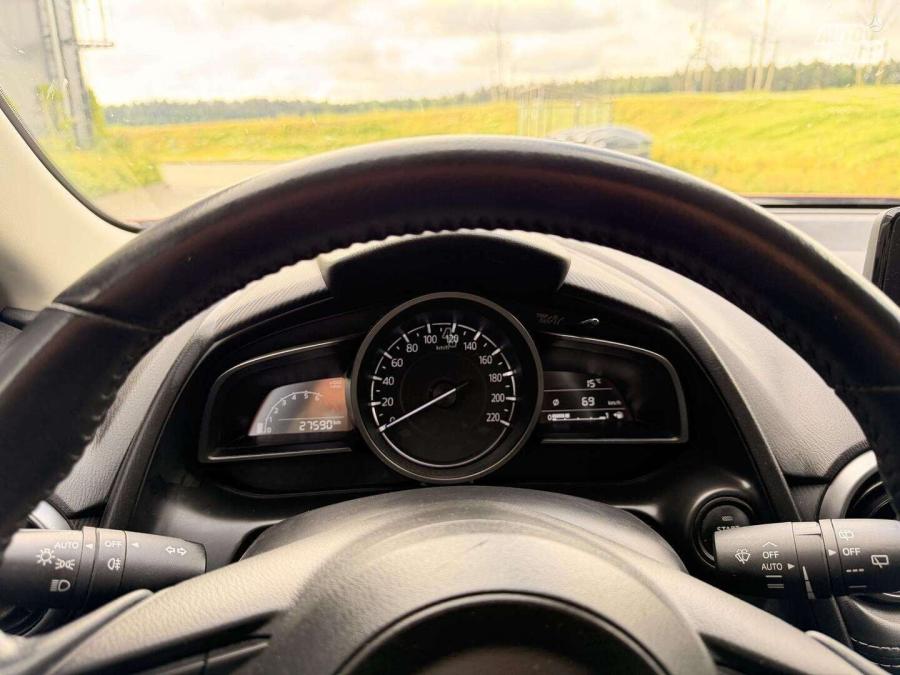 Sarkans Mazda CX-3 2018 Viļņa, ar dzinēja tilpumu 2.00 L un nobraukumu 28 tūkst. km par 12500 €, foto 21 vietnē AUTOMOTO.COM.LV