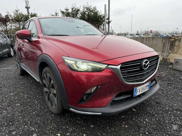 Red Mazda CX-3 2019 in Siauliai, with an engine capacity of 1.76 L and mileage of 171 thousand km for 8950 €, photo 3 on AUTOMOTO.COM.LV