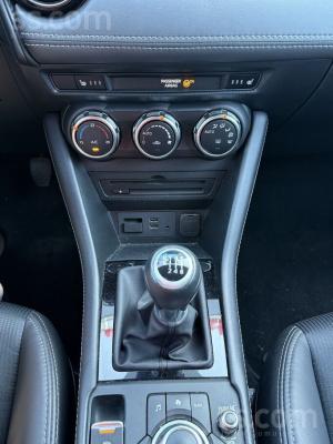 Red Mazda CX-3 2019 in Liepaja, with an engine capacity of 2.00 L and mileage of 107 thousand km for 13800 €, photo 3 on AUTOMOTO.COM.LV