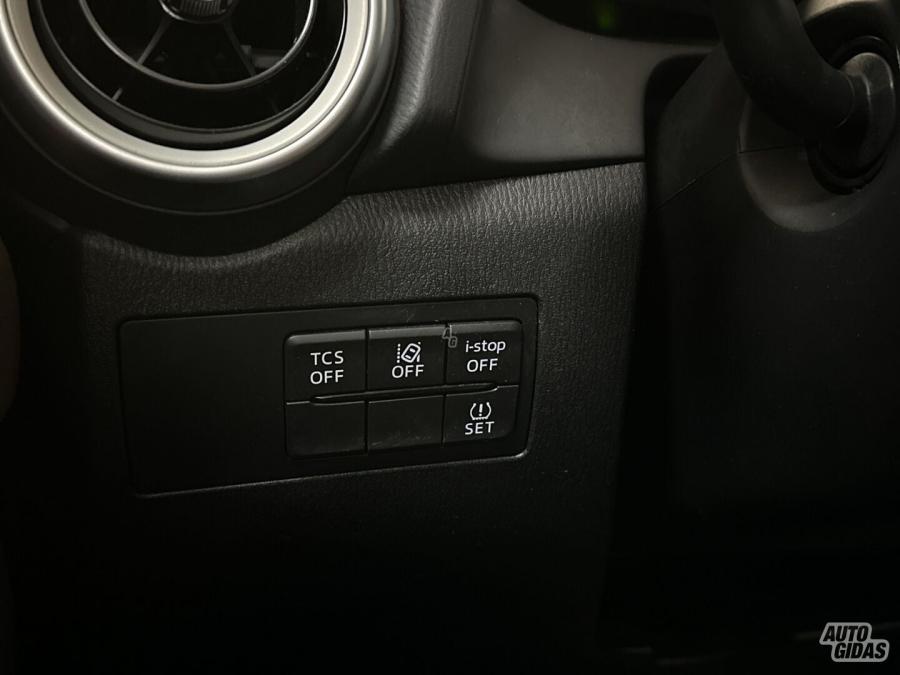 Sarkans Mazda CX-3 2021 Viļņa, ar dzinēja tilpumu 2.00 L un nobraukumu 91 tūkst. km par 19500 €, foto 21 vietnē AUTOMOTO.COM.LV