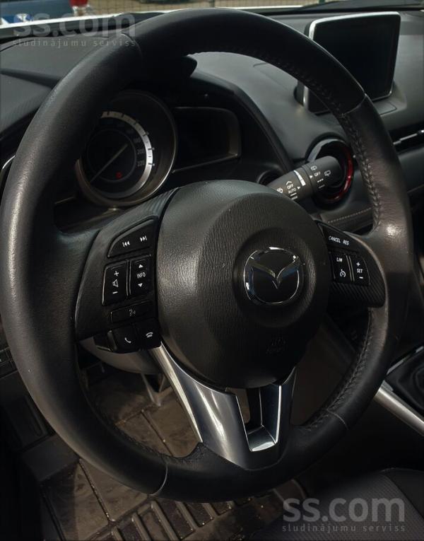 White Mazda CX-3 2015 in Riga, with an engine capacity of 1.50 L and mileage of 143 thousand km for 9300 €, photo 9 on AUTOMOTO.COM.LV