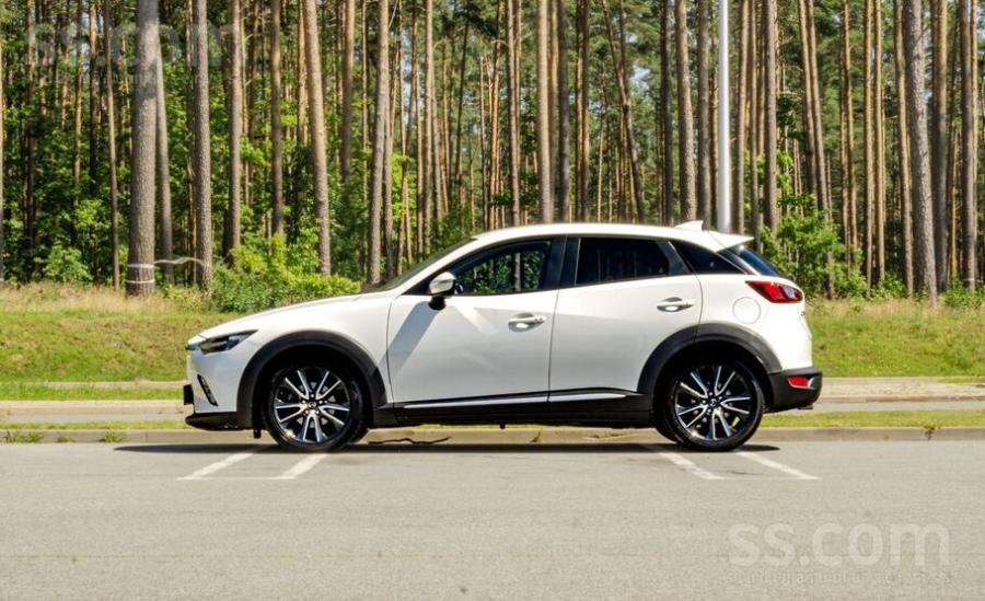 White Mazda CX-3 2015 in Riga, with an engine capacity of 1.50 L and mileage of 201 thousand km for 10490 €, photo 6 on AUTOMOTO.COM.LV