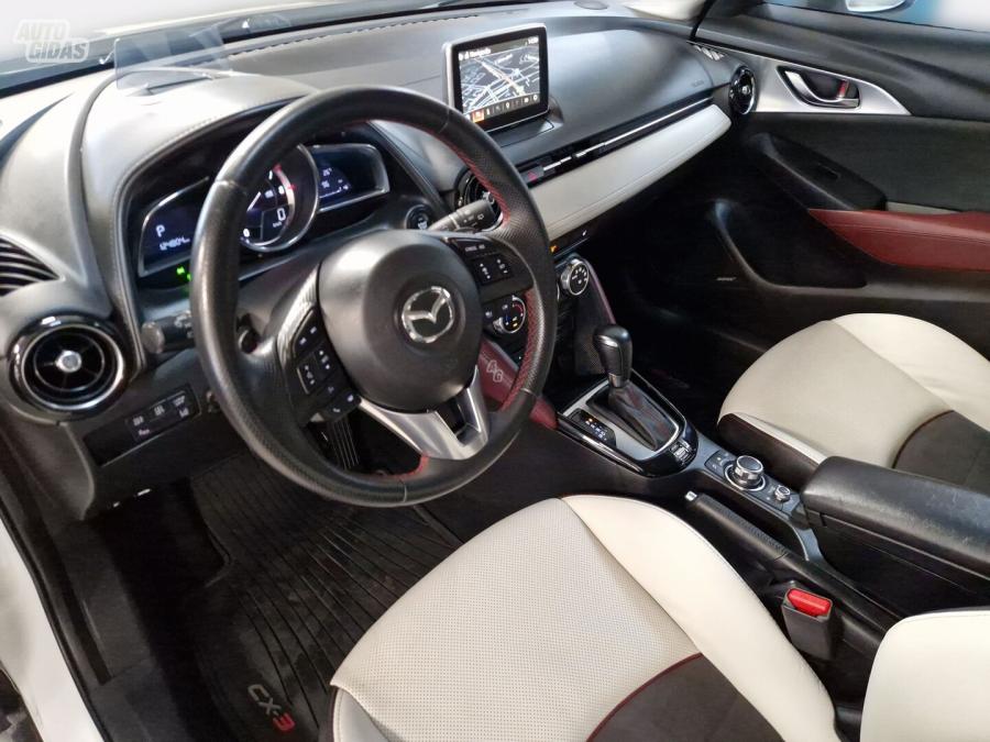 White Mazda CX-3 2016 in Vilnius, with an engine capacity of 2.00 L and mileage of 125 thousand km for 14000 €, photo 10 on AUTOMOTO.COM.LV
