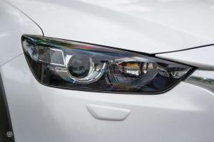 White Mazda CX-3 2017 in Vilnius, with an engine capacity of 2.00 L and mileage of 116 thousand km for 12900 €, photo 4 on AUTOMOTO.COM.LV