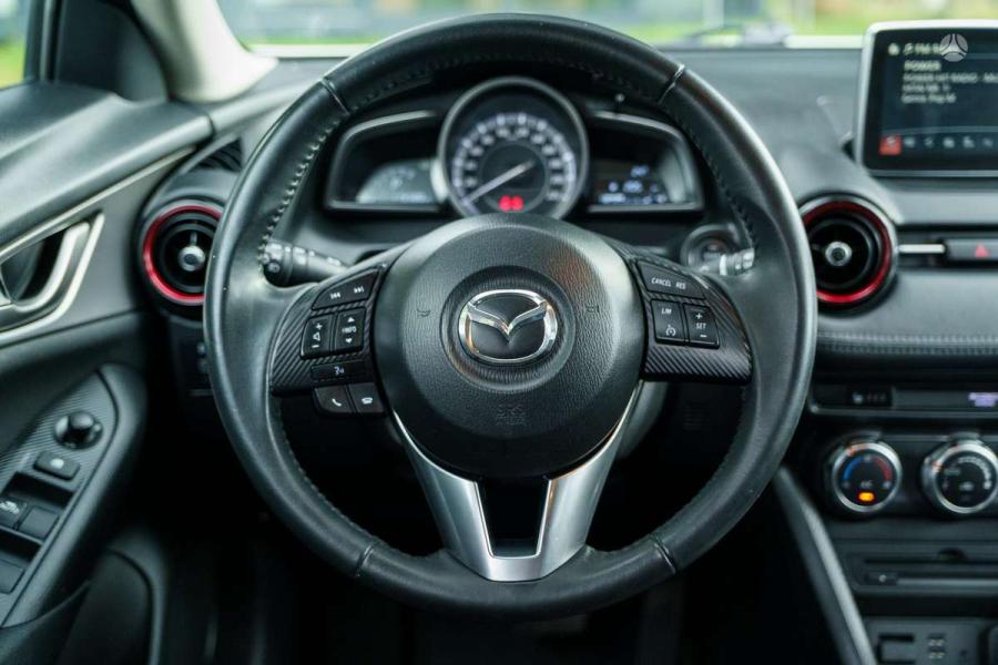 White Mazda CX-3 2017 in Vilnius, with an engine capacity of 2.00 L and mileage of 116 thousand km for 12900 €, photo 24 on AUTOMOTO.COM.LV