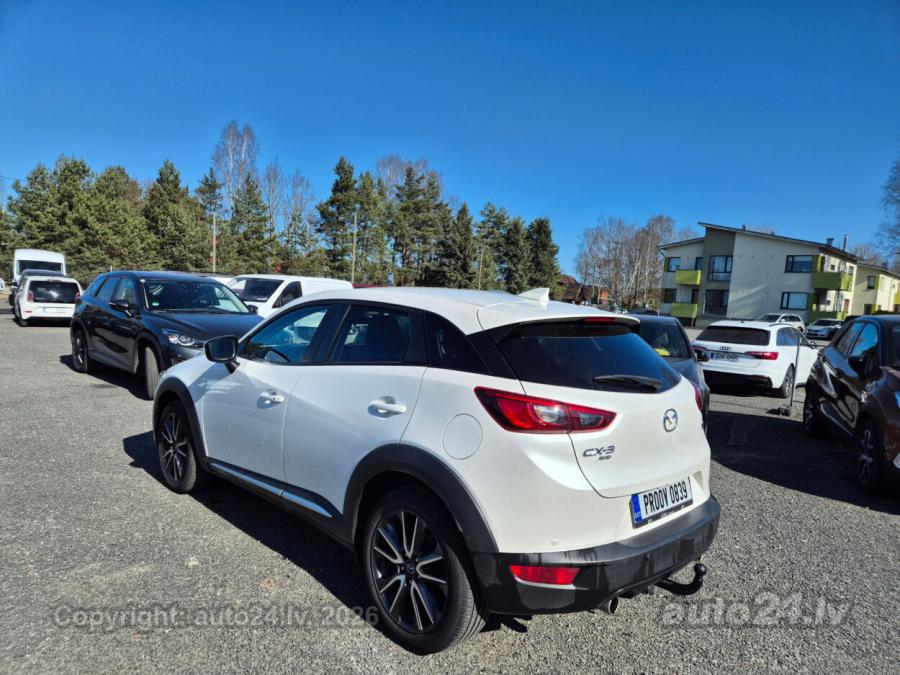 White Mazda CX-3 2018 in Tartu, with an engine capacity of 2.00 L and mileage of 169 thousand km for 14790 €, photo 8 on AUTOMOTO.COM.LV