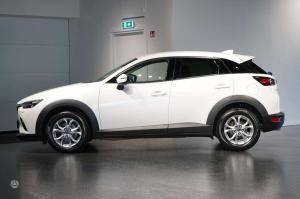 White Mazda CX-3 2018 in Vilnius, with an engine capacity of 2.00 L and mileage of 90 thousand km for 14900 €, photo 3 on AUTOMOTO.COM.LV