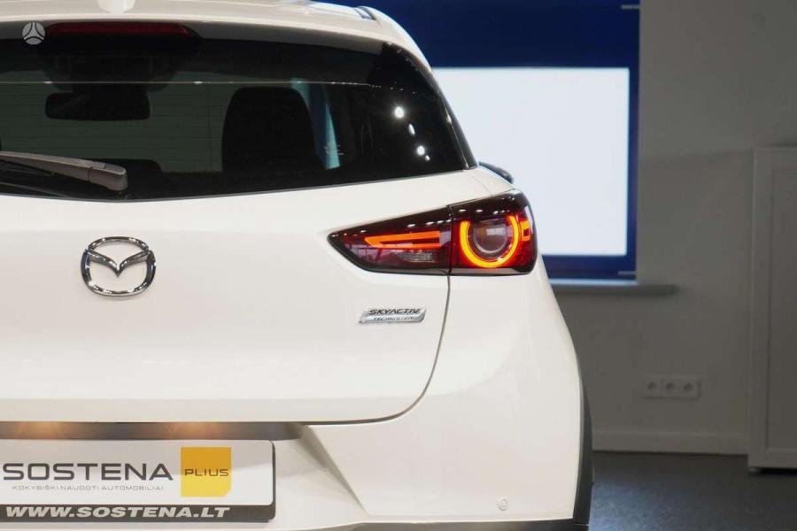 White Mazda CX-3 2018 in Vilnius, with an engine capacity of 2.00 L and mileage of 90 thousand km for 14900 €, photo 8 on AUTOMOTO.COM.LV