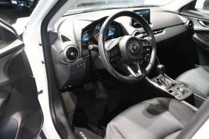 White Mazda CX-3 2018 in Vilnius, with an engine capacity of 2.00 L and mileage of 90 thousand km for 14900 €, photo 9 on AUTOMOTO.COM.LV