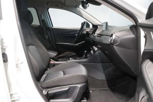 White Mazda CX-3 2018 in Vilnius, with an engine capacity of 2.00 L and mileage of 90 thousand km for 14900 €, photo 11 on AUTOMOTO.COM.LV