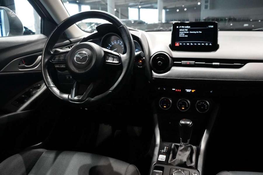 White Mazda CX-3 2018 in Vilnius, with an engine capacity of 2.00 L and mileage of 90 thousand km for 14900 €, photo 15 on AUTOMOTO.COM.LV