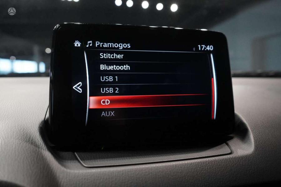 White Mazda CX-3 2018 in Vilnius, with an engine capacity of 2.00 L and mileage of 90 thousand km for 14900 €, photo 18 on AUTOMOTO.COM.LV