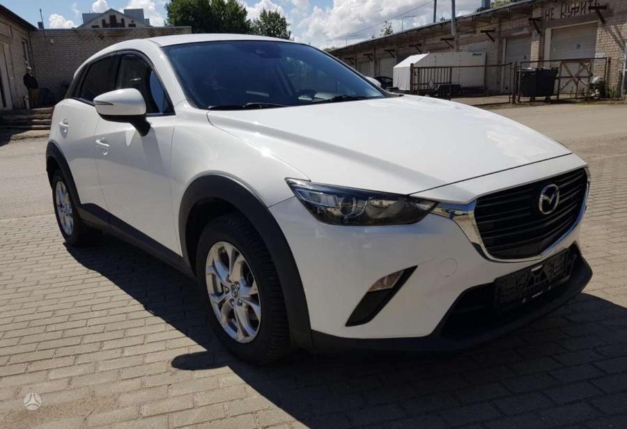 White Mazda CX-3 2018 in Siauliai, with an engine capacity of 1.76 L and mileage of 190 thousand km for 8200 €, photo 1 on AUTOMOTO.COM.LV