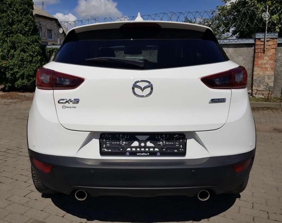 White Mazda CX-3 2018 in Siauliai, with an engine capacity of 1.76 L and mileage of 190 thousand km for 8200 €, photo 7 on AUTOMOTO.COM.LV