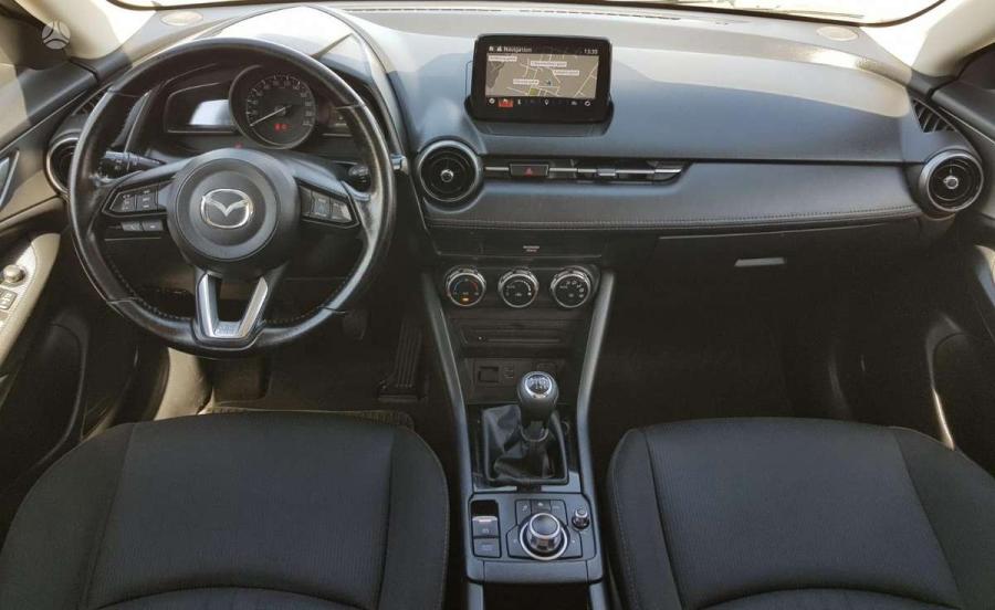 White Mazda CX-3 2018 in Siauliai, with an engine capacity of 1.76 L and mileage of 190 thousand km for 8200 €, photo 11 on AUTOMOTO.COM.LV
