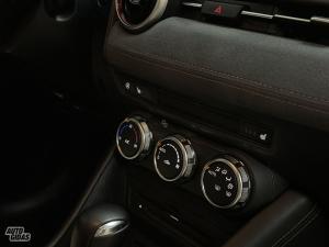 Balts Mazda CX-3 2021 Viļņa, ar dzinēja tilpumu 2.00 L un nobraukumu 64 tūkst. km par 20500 €, foto 16 vietnē AUTOMOTO.COM.LV
