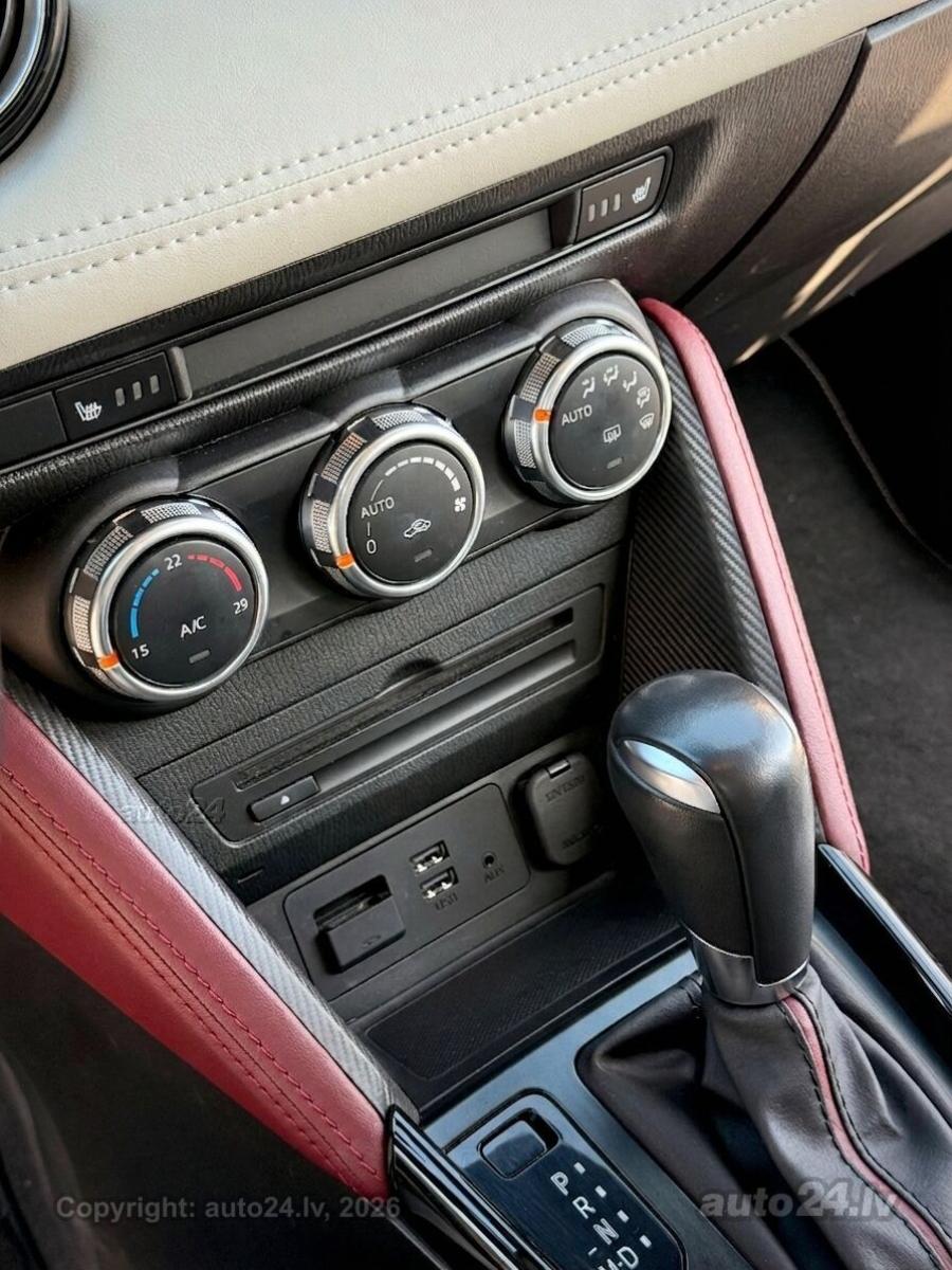 Balts Mazda CX-3 2015 Tallina, ar dzinēja tilpumu 2.00 L un nobraukumu 86 tūkst. km par 14000 €, foto 20 vietnē AUTOMOTO.COM.LV
