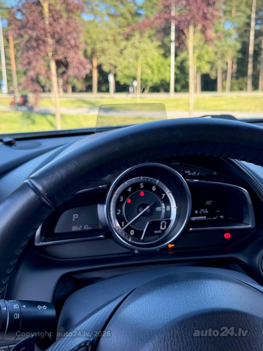 Balts Mazda CX-3 2015 Tallina, ar dzinēja tilpumu 2.00 L un nobraukumu 86 tūkst. km par 14000 €, foto 25 vietnē AUTOMOTO.COM.LV