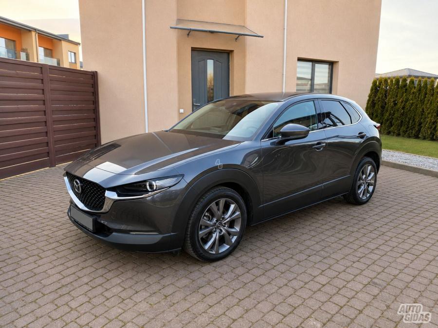 Black Mazda CX-30 2020 in Kaunas, with an engine capacity of 2.00 L and mileage of 230 thousand km for 14500 €, photo 1 on AUTOMOTO.COM.LV