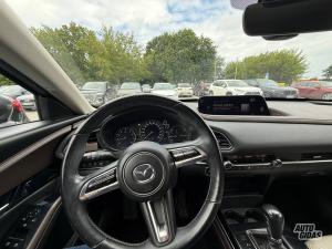 Black Mazda CX-30 2020 in Kaunas, with an engine capacity of 2.00 L and mileage of 230 thousand km for 14500 €, photo 4 on AUTOMOTO.COM.LV