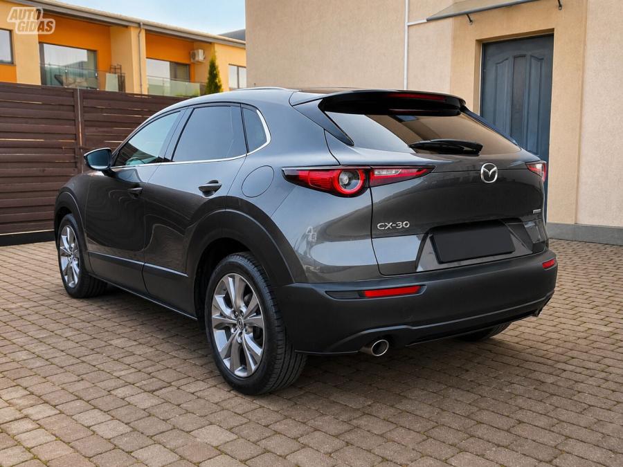 Black Mazda CX-30 2020 in Kaunas, with an engine capacity of 2.00 L and mileage of 230 thousand km for 14500 €, photo 7 on AUTOMOTO.COM.LV