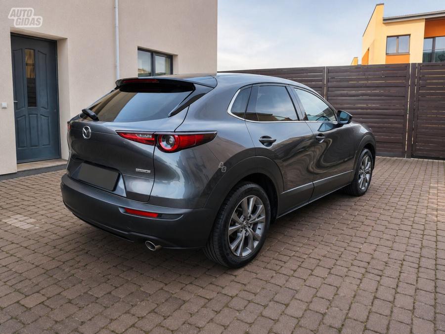 Black Mazda CX-30 2020 in Kaunas, with an engine capacity of 2.00 L and mileage of 230 thousand km for 14500 €, photo 8 on AUTOMOTO.COM.LV
