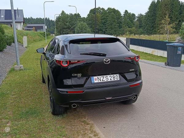 Melns Mazda CX-30 2024 Viļņa, ar dzinēja tilpumu 2.49 L un nobraukumu 38 tūkst. km par 18900 €, foto 4 vietnē AUTOMOTO.COM.LV