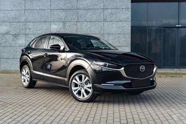 Melns Mazda CX-30 2021 Klaipėda, ar dzinēja tilpumu 2.49 L un nobraukumu 82 tūkst. km par 17500 €, foto 3 vietnē AUTOMOTO.COM.LV