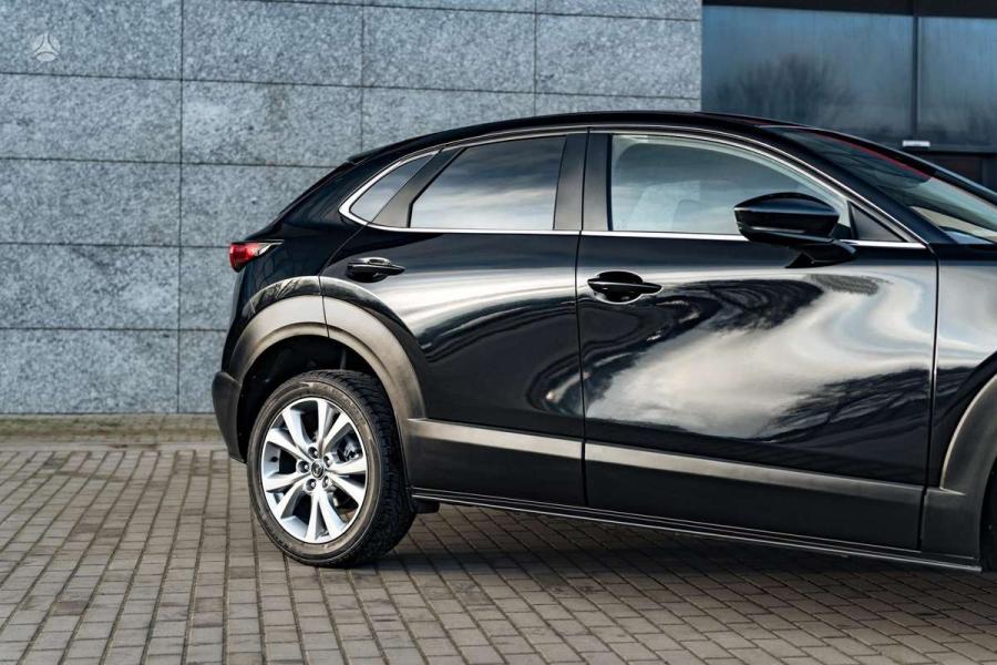 Черный Мазда CX-30 2021 в Клайпеда, объемом двигателя 2.49 л и пробегом 82 тыс. км за 17500 €, фото 4 на AUTOMOTO.COM.LV