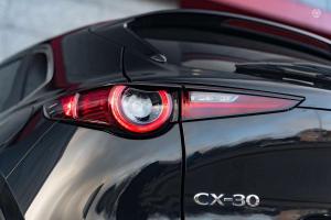 Черный Мазда CX-30 2021 в Клайпеда, объемом двигателя 2.49 л и пробегом 82 тыс. км за 17500 €, фото 12 на AUTOMOTO.COM.LV