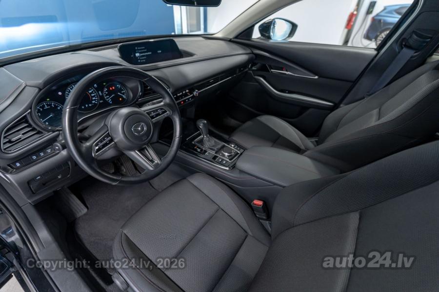 Melns Mazda CX-30 2022 Tallina, ar dzinēja tilpumu 2.00 L un nobraukumu 50 tūkst. km par 23900 €, foto 6 vietnē AUTOMOTO.COM.LV