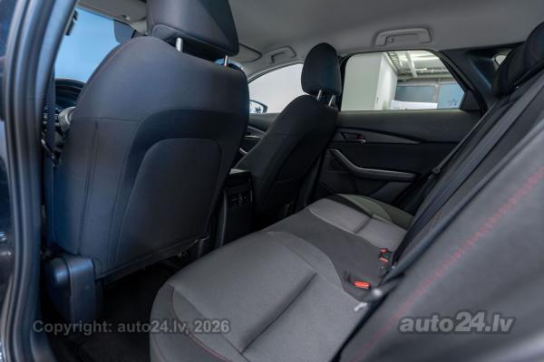 Melns Mazda CX-30 2022 Tallina, ar dzinēja tilpumu 2.00 L un nobraukumu 50 tūkst. km par 23900 €, foto 8 vietnē AUTOMOTO.COM.LV