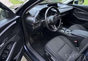Синий Мазда CX-30 2022 в Юрмала, объемом двигателя 2.00 л и пробегом 43 тыс. км за 18900 €, фото  на AUTOMOTO.COM.LV
