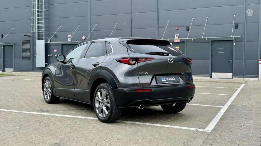 Brown Mazda CX-30 2021 in Vilnius, with an engine capacity of 2.00 L and mileage of 79 thousand km for 17790 €, photo 5 on AUTOMOTO.COM.LV