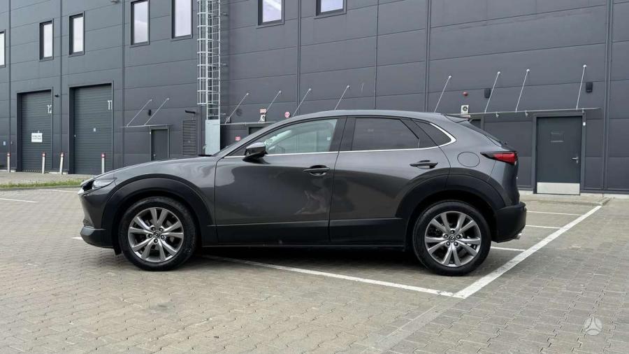 Brown Mazda CX-30 2021 in Vilnius, with an engine capacity of 2.00 L and mileage of 79 thousand km for 17790 €, photo 6 on AUTOMOTO.COM.LV