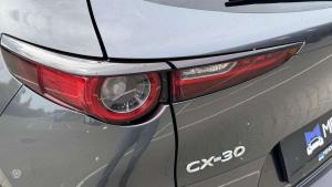 Brown Mazda CX-30 2021 in Vilnius, with an engine capacity of 2.00 L and mileage of 79 thousand km for 17790 €, photo 13 on AUTOMOTO.COM.LV