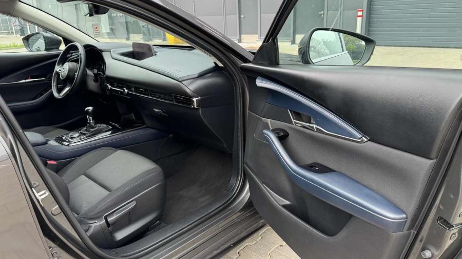 Brown Mazda CX-30 2021 in Vilnius, with an engine capacity of 2.00 L and mileage of 79 thousand km for 17790 €, photo 24 on AUTOMOTO.COM.LV