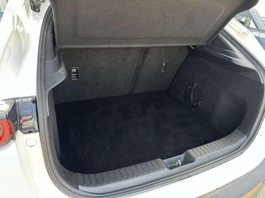 Mazda CX-30 2020 Kauņa, ar dzinēja tilpumu 2.00 L un nobraukumu 93 tūkst. km par 21471 €, foto 13 vietnē AUTOMOTO.COM.LV