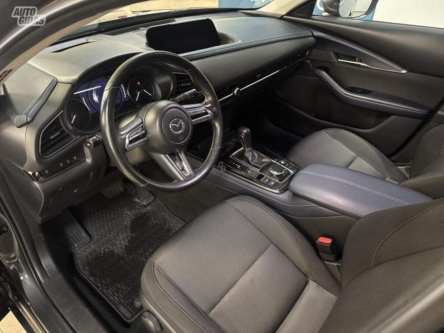 Pelēks Mazda CX-30 2020 Viļņa, ar dzinēja tilpumu 2.00 L un nobraukumu 120 tūkst. km par 18900 €, foto 8 vietnē AUTOMOTO.COM.LV