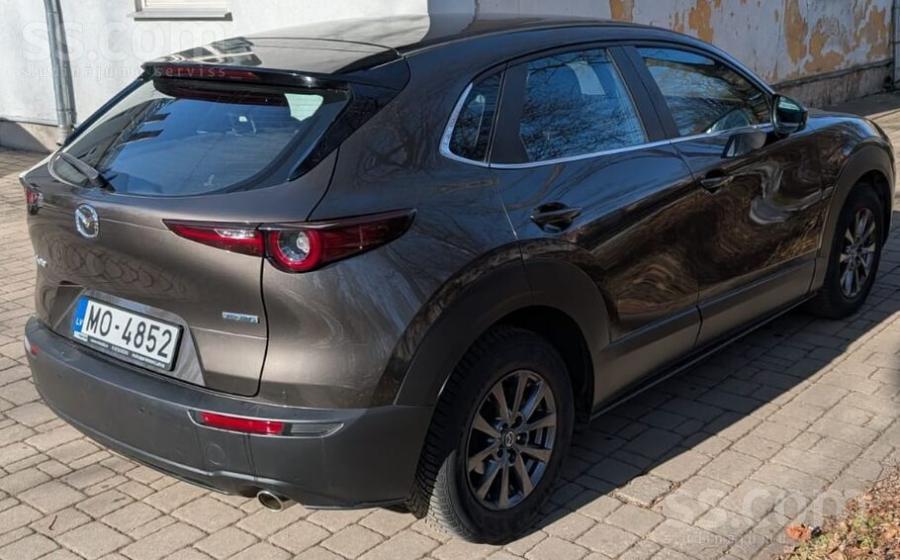 Pelēks Mazda CX-30 2020 Rīga, ar dzinēja tilpumu 2.00 L un nobraukumu 46 tūkst. km par 18500 €, foto 4 vietnē AUTOMOTO.COM.LV
