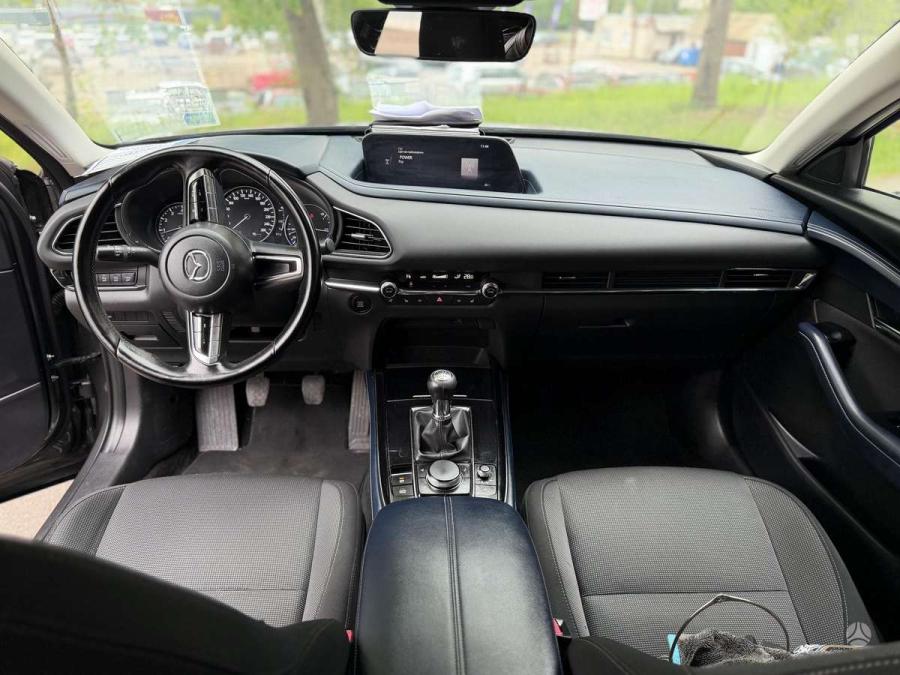 Grey Mazda CX-30 2020 in Alytus, with an engine capacity of 2.00 L and mileage of 275 thousand km for 11000 €, photo 16 on AUTOMOTO.COM.LV