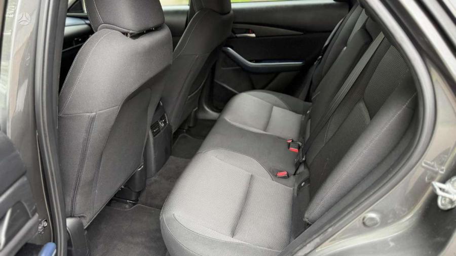 Grey Mazda CX-30 2020 in Alytus, with an engine capacity of 2.00 L and mileage of 275 thousand km for 11000 €, photo 17 on AUTOMOTO.COM.LV