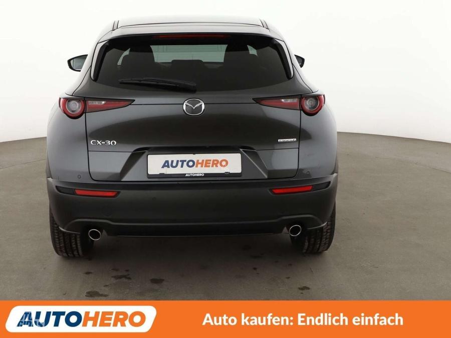 Grey Mazda CX-30 2022 in Kaunas, with an engine capacity of 2.00 L and mileage of 24 thousand km for 26510 €, photo 5 on AUTOMOTO.COM.LV